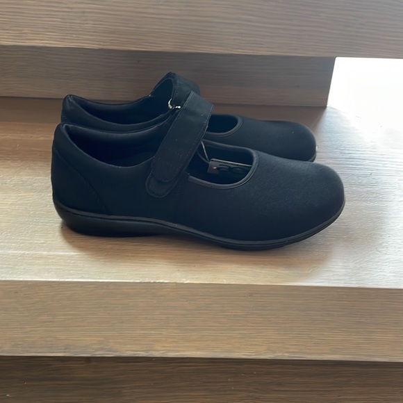 Aetrex | Shoes | Aetrex Helen By Berries A Stretch Mary Jane Wide Width ...